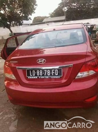 Hyundai Accent 2014 (Gasolina) - Angocarro