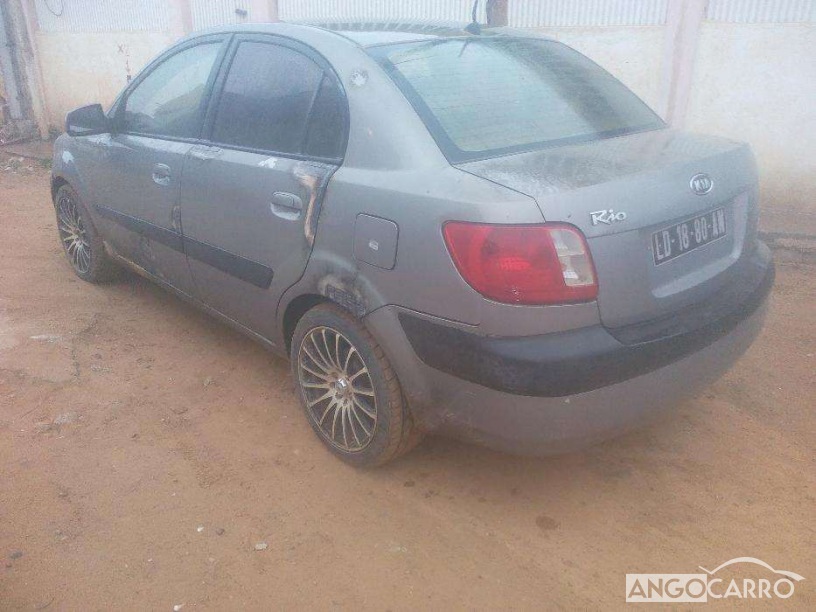 Kia Rio 2009 (Gasolina) - Angocarro