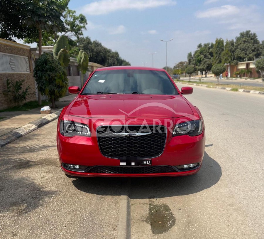 Chrysler 300C 2020 (Gasolina) - Angocarro