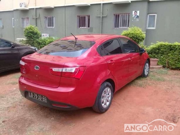 Kia Rio (Gasolina) - Angocarro