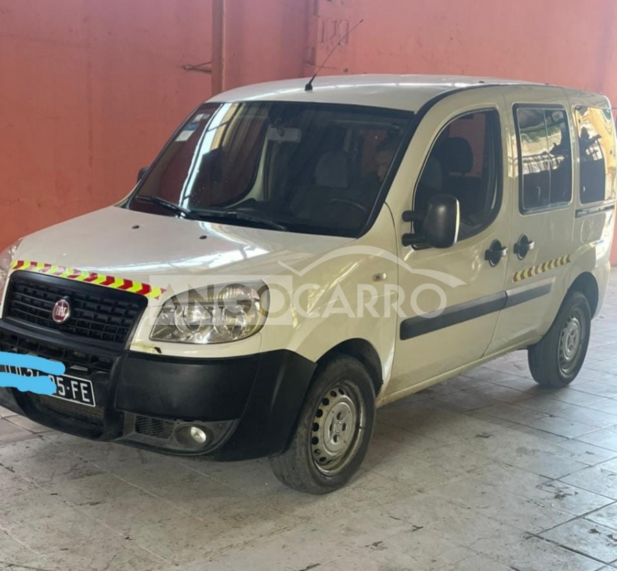 Fiat Doblo 2014 (Gasolina) - Angocarro