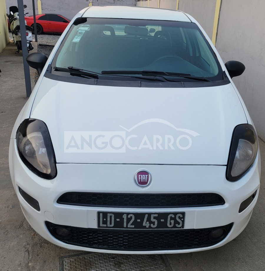 Fiat Punto 2016 (Gasolina) - Angocarro
