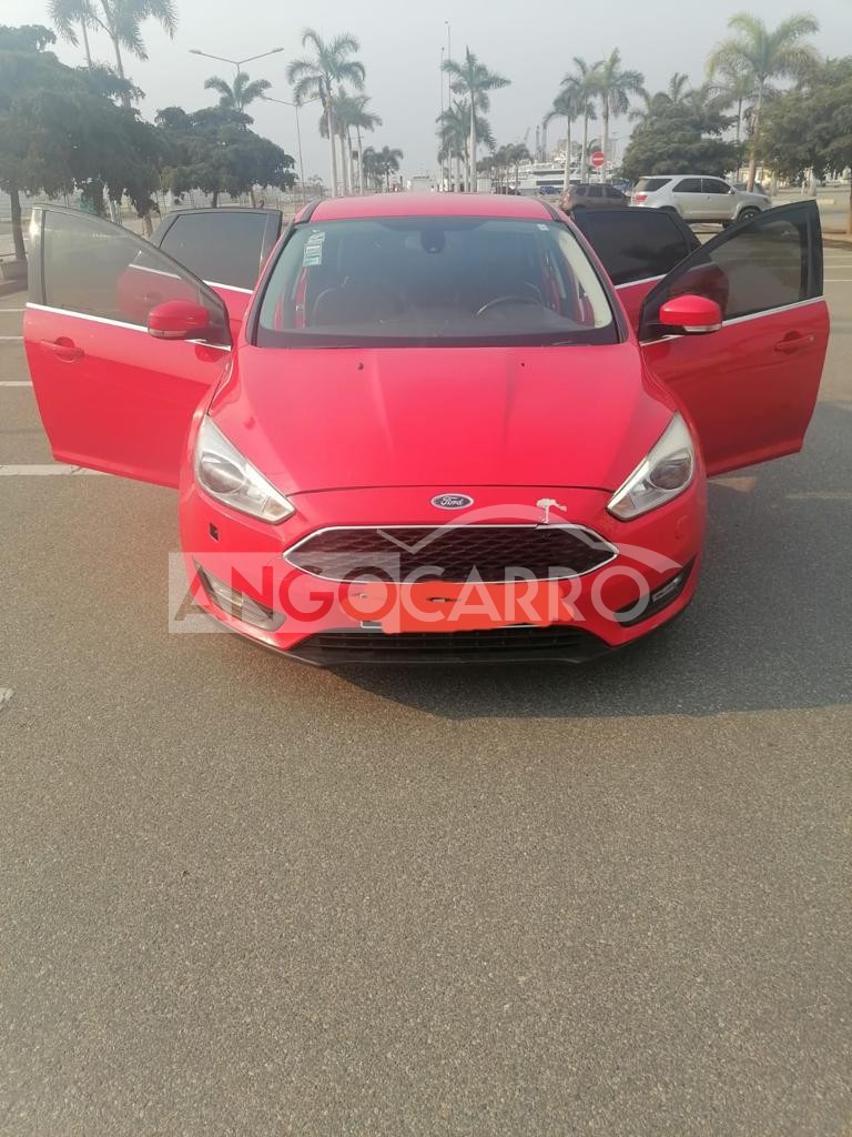 Ford Focus 2016 (Gasolina) - Angocarro