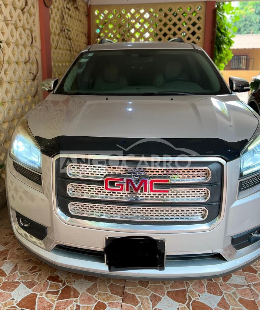 GMC Acadia 2014 (Gasolina) - Angocarro
