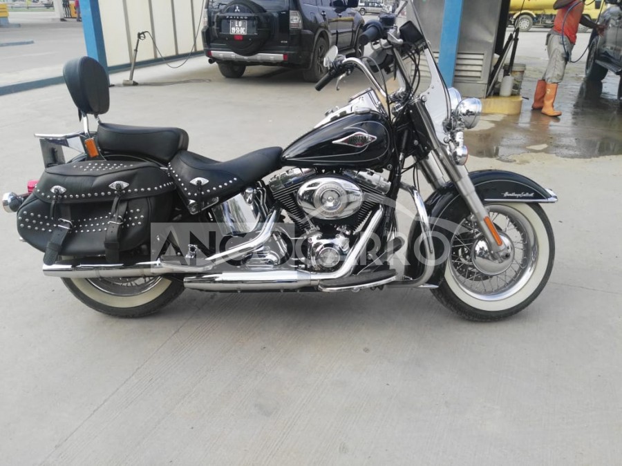 Harley-Davidson Heritage Softail Classic 2014 (Gasolina) - Angocarro