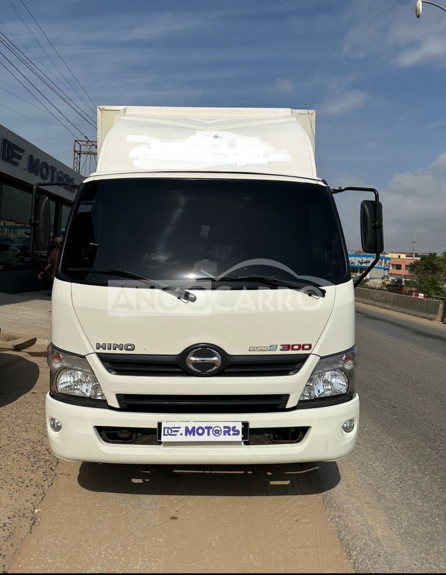 Hino 300 2019 (Diesel) - Angocarro
