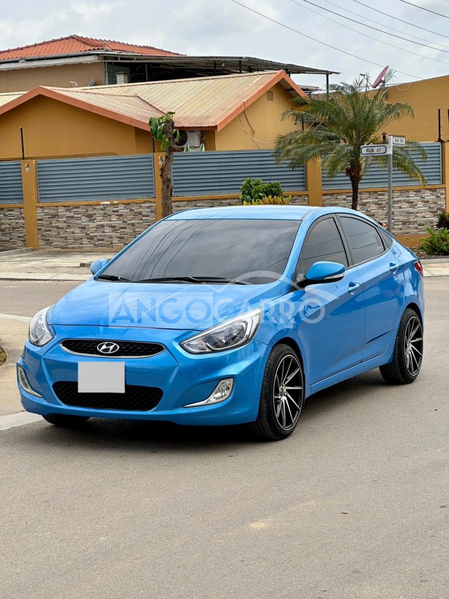 Hyundai Accent 2018 (Gasolina) - Angocarro