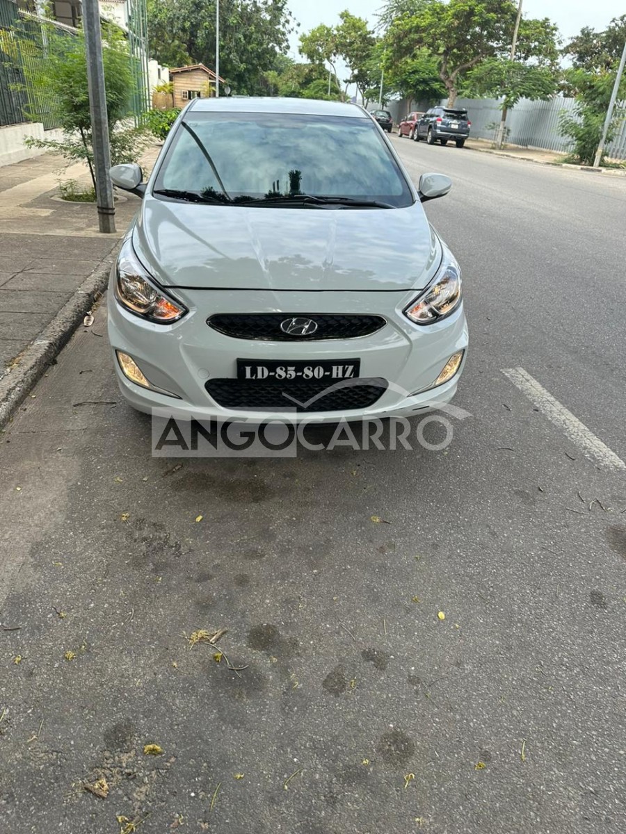 Hyundai Accent 2018 (Gasolina) - Angocarro