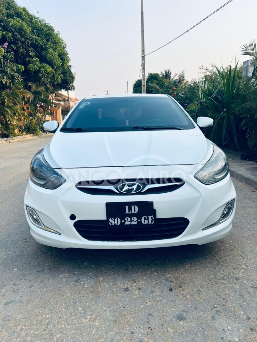 Hyundai Accent 2018 (Gasolina) - Angocarro