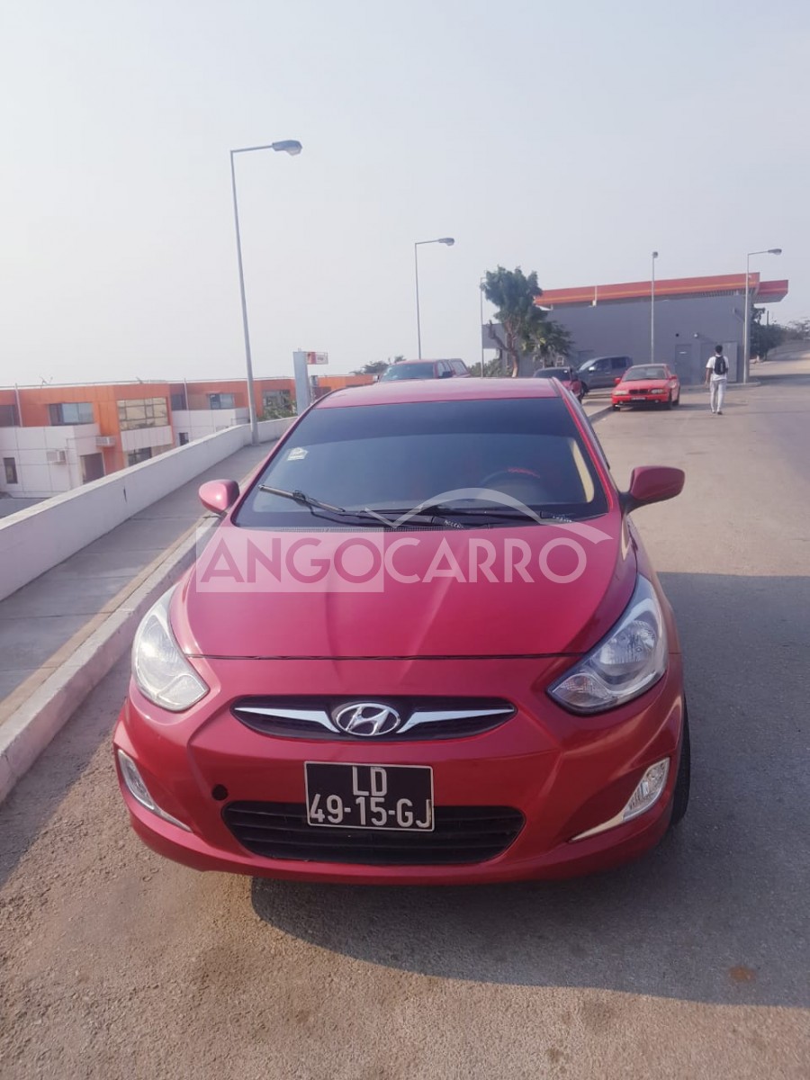 Hyundai Accent 2018 (Gasolina) - Angocarro