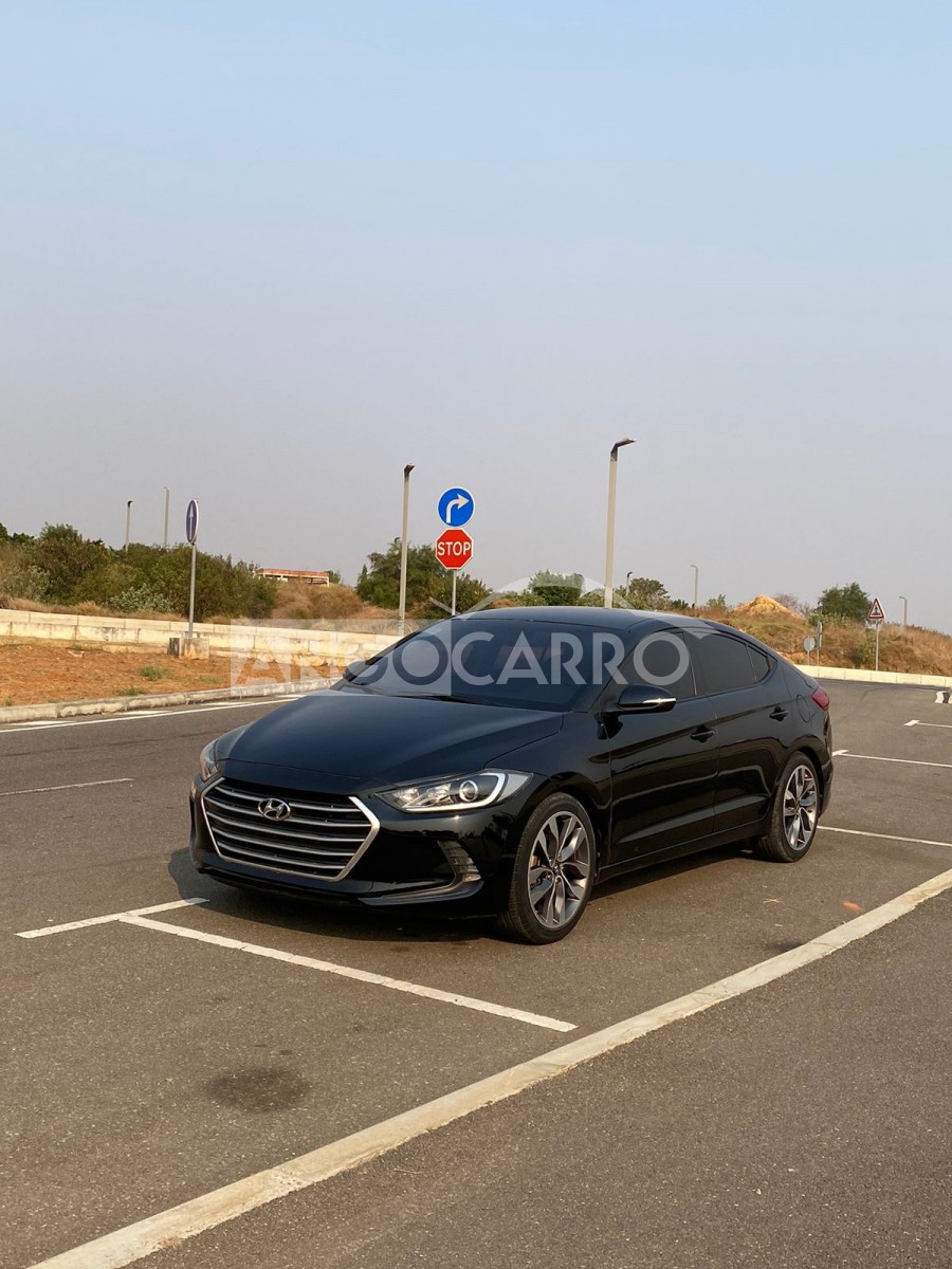 Hyundai Avante 2018 (Gasolina) - Angocarro