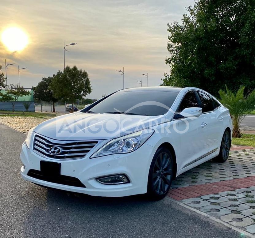 Hyundai Azera 2018 (Gasolina) - Angocarro