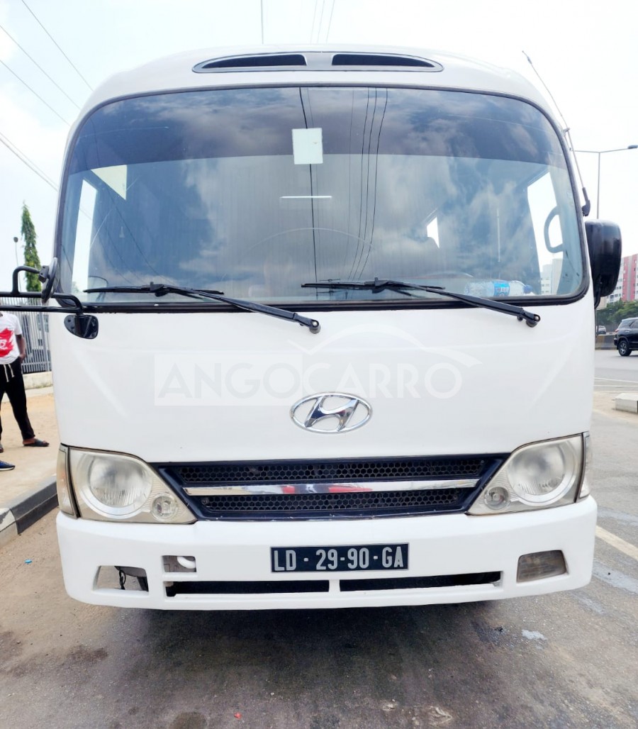Hyundai County 2016 (Gasolina) - Angocarro