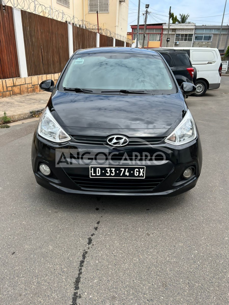Hyundai Grand i10 2015 (Gasolina) - Angocarro