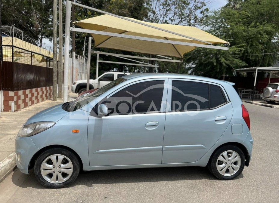 Hyundai i10 2015 (Gasolina) - Angocarro