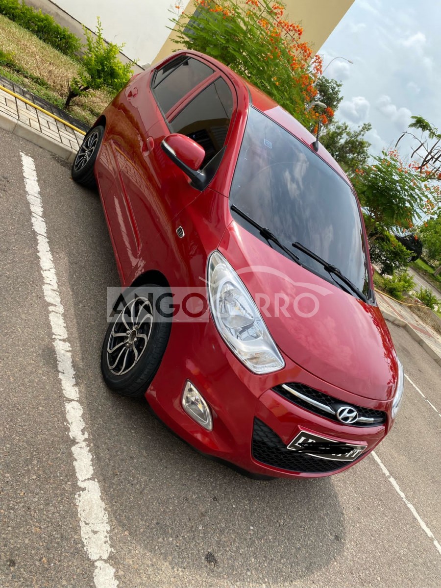 Hyundai i10 2015 (Gasolina) - Angocarro