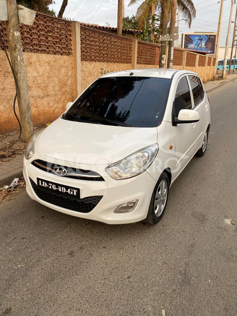 Hyundai i10 2015 (Gasolina) - Angocarro