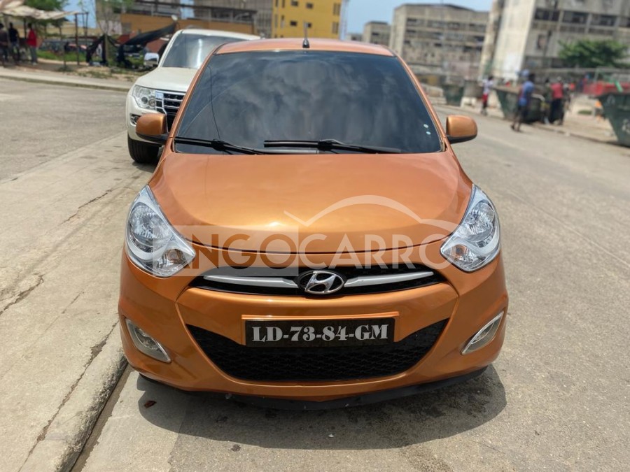 Hyundai i10 2015 (Gasolina) - Angocarro