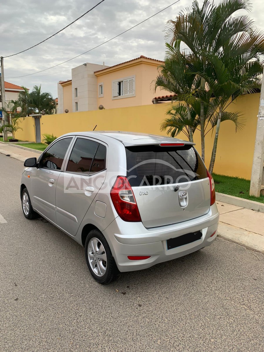 Hyundai i10 2015 (Gasolina) - Angocarro