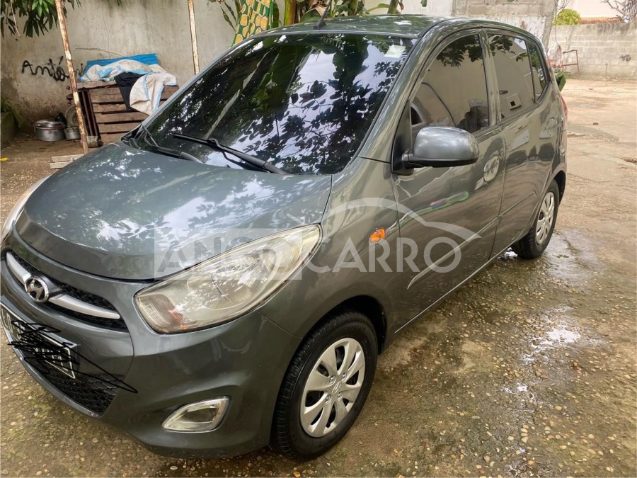Hyundai i10 2015 (Gasolina) - Angocarro