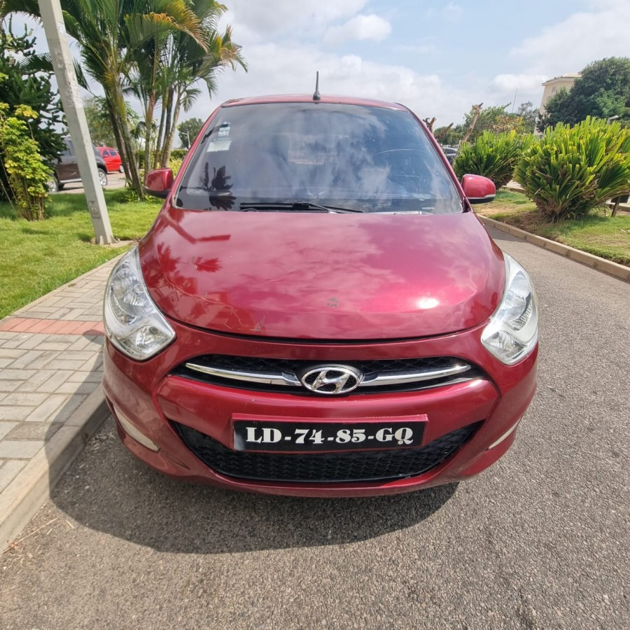 Hyundai i10 2015 (Gasolina) - Angocarro