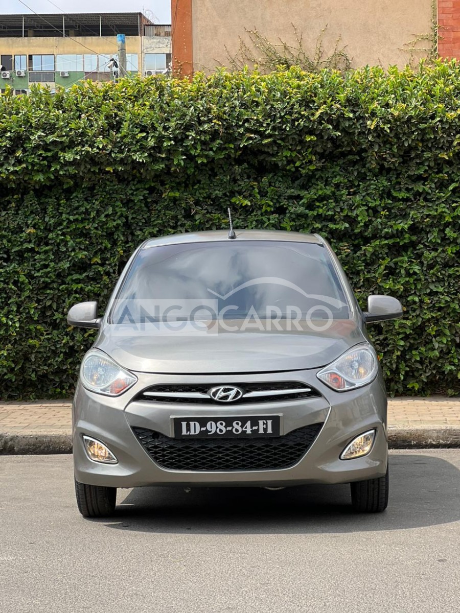 Hyundai i10 2015 (Gasolina) - Angocarro