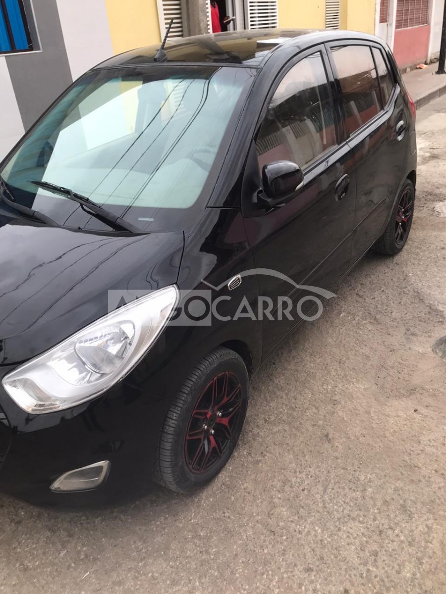 Hyundai i10 2015 (Gasolina) - Angocarro