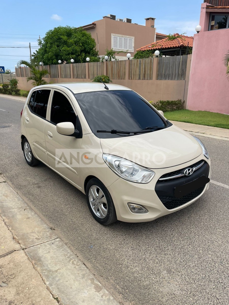 Hyundai i10 2015 (Gasolina) - Angocarro