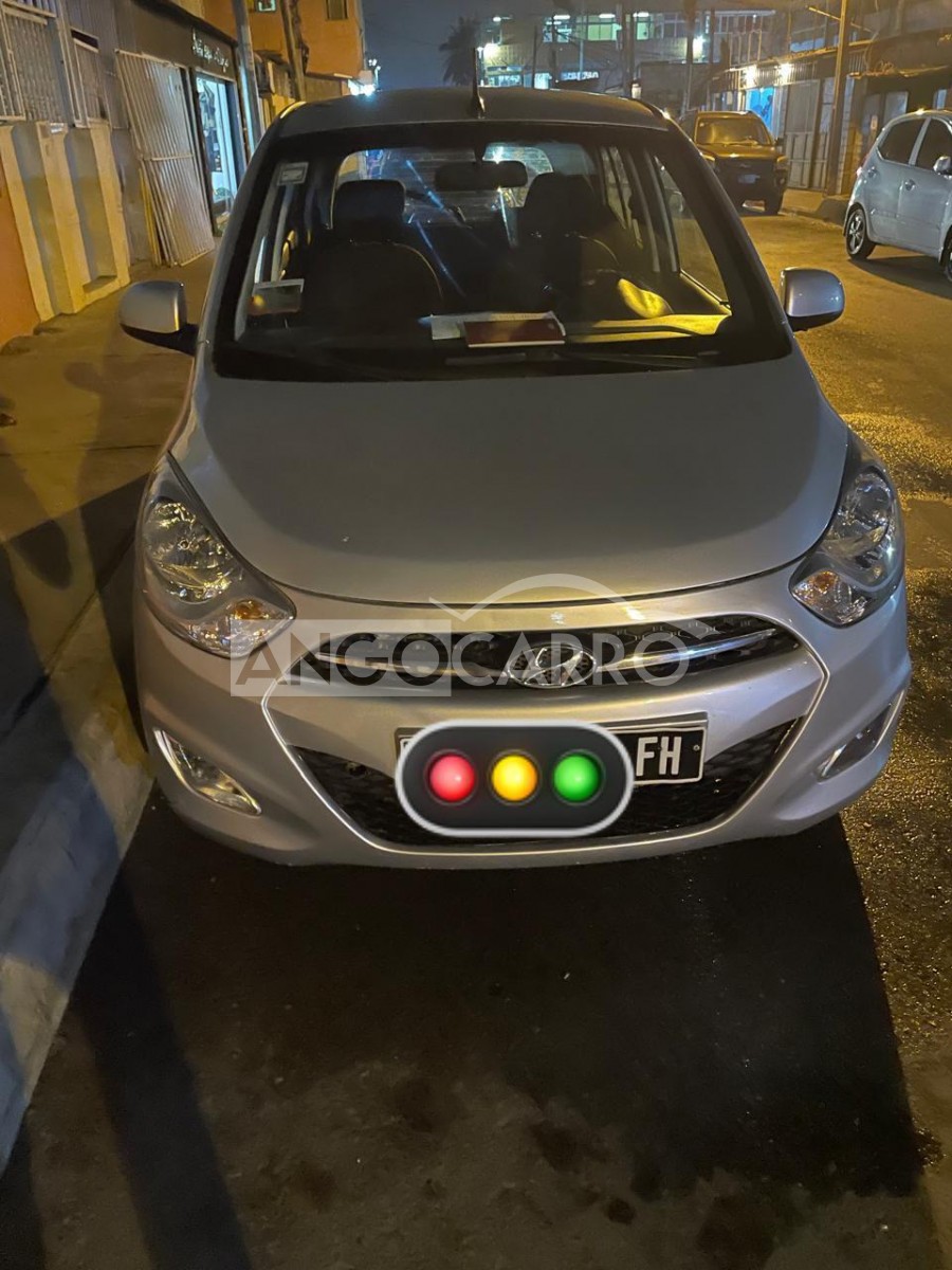 Hyundai i10 2015 (Gasolina) - Angocarro