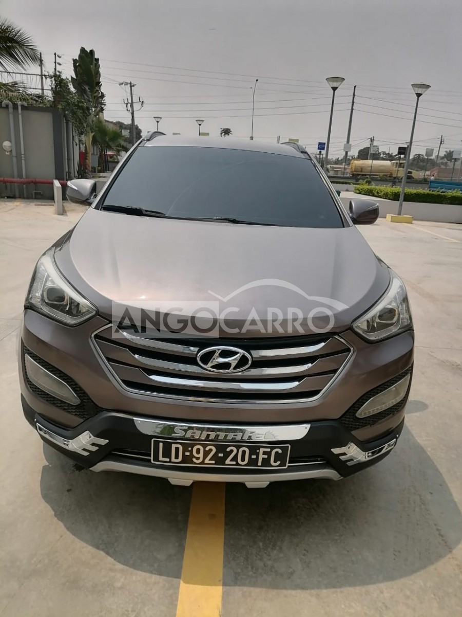 Hyundai Santa Fe 2014 (Gasolina) - Angocarro