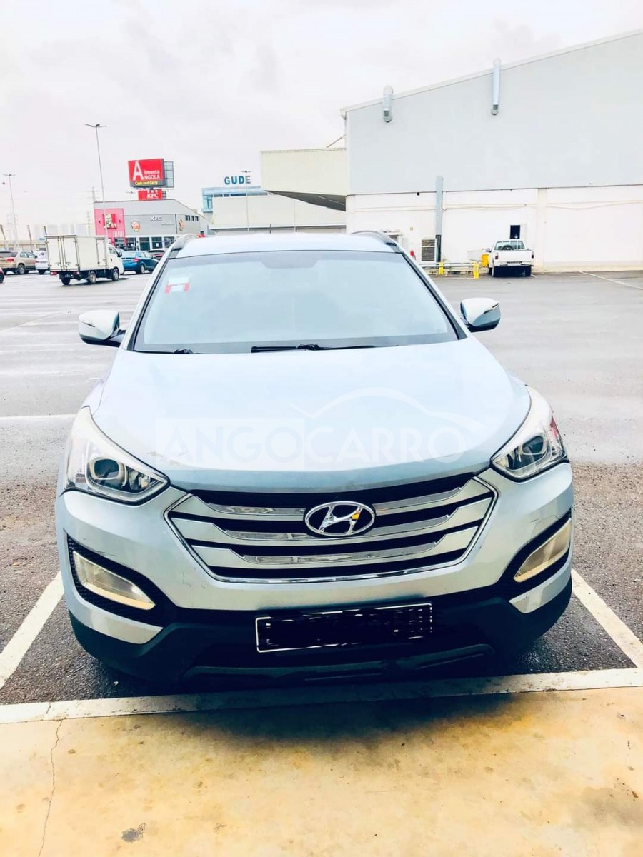 Hyundai Santa Fe 2014 (Gasolina) - Angocarro