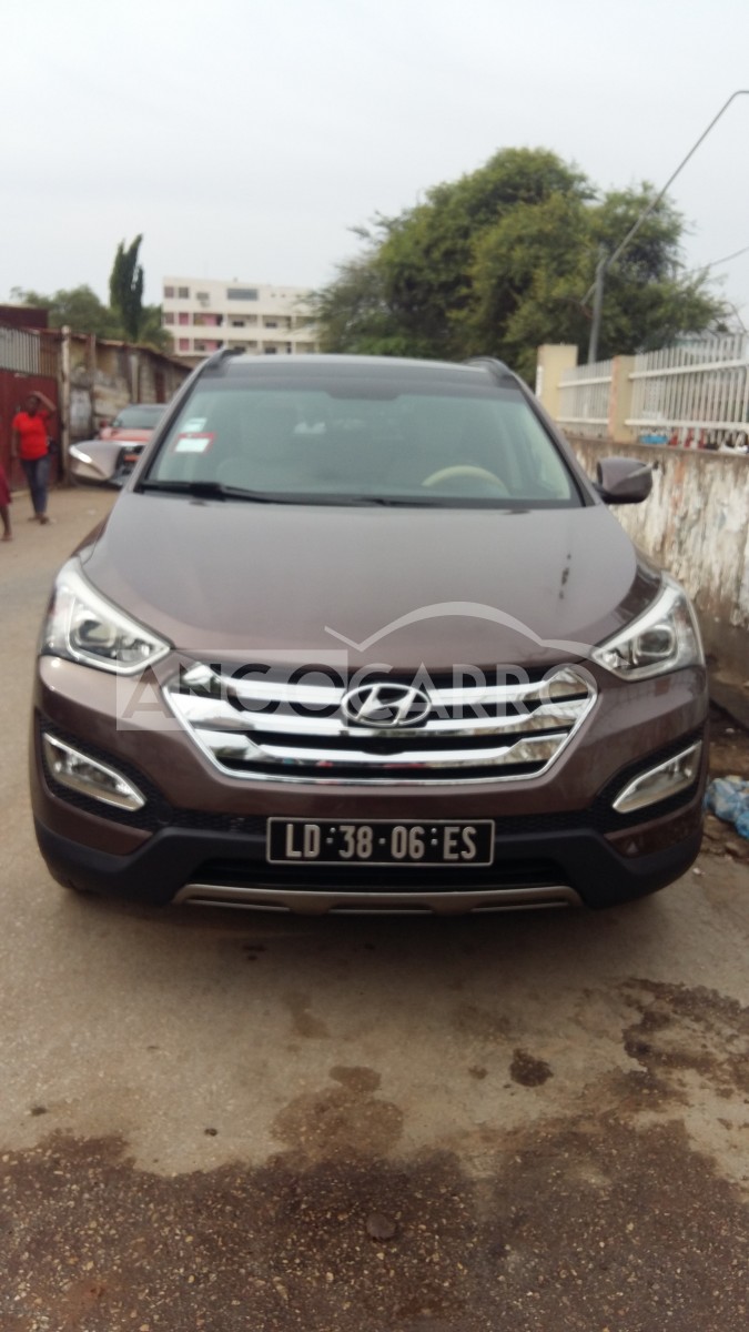 Hyundai Santa Fe 2014 (Gasolina) - Angocarro