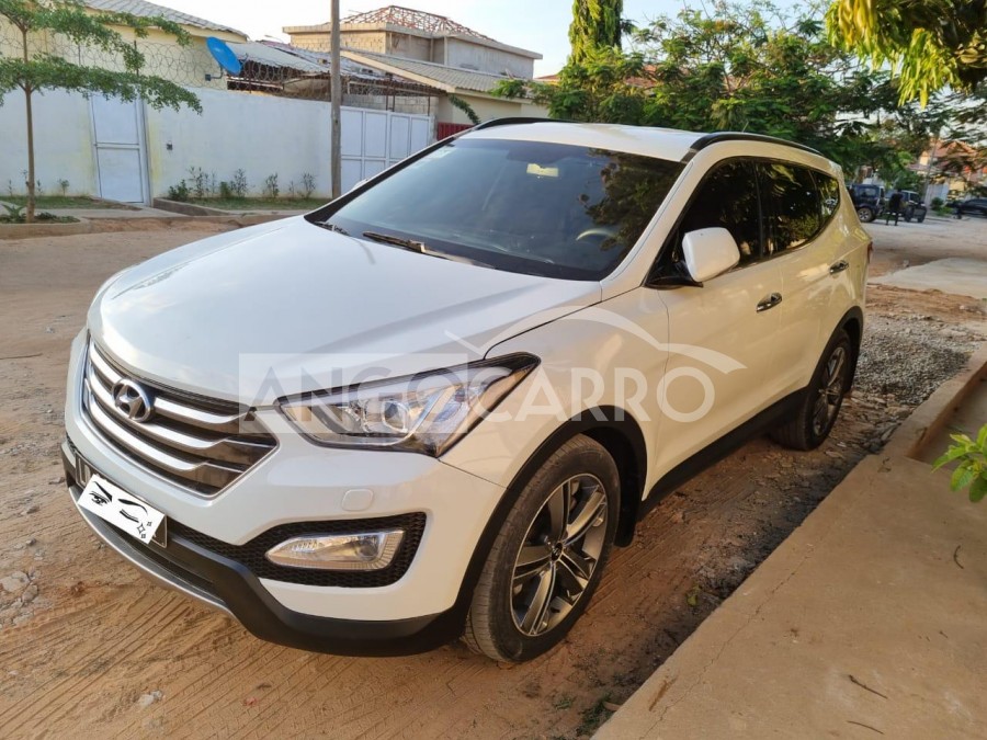 Hyundai Santa Fe 2016 (Gasolina) - Angocarro
