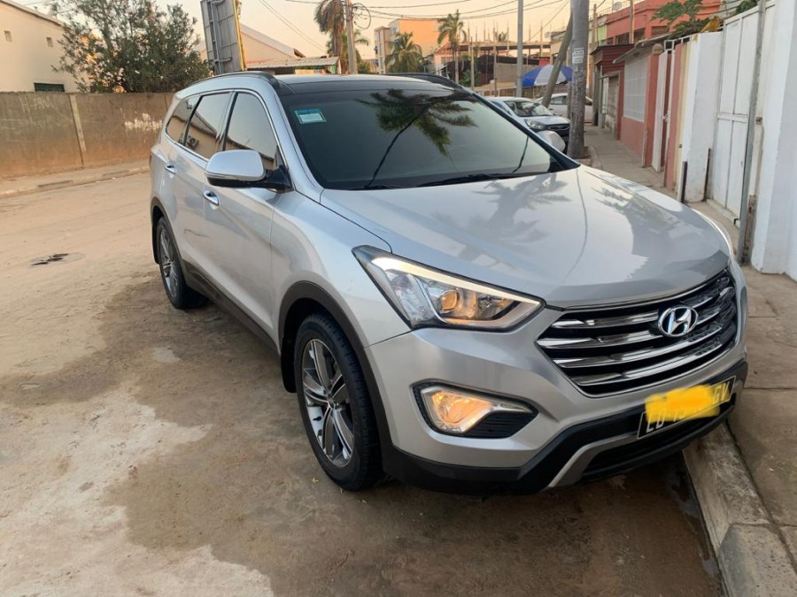 Hyundai Santa Fe 2016 (Gasolina) - Angocarro
