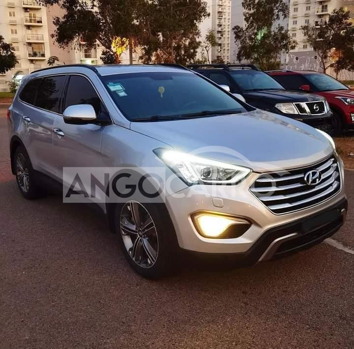 Hyundai Santa Fe 2016 (Gasolina) - Angocarro
