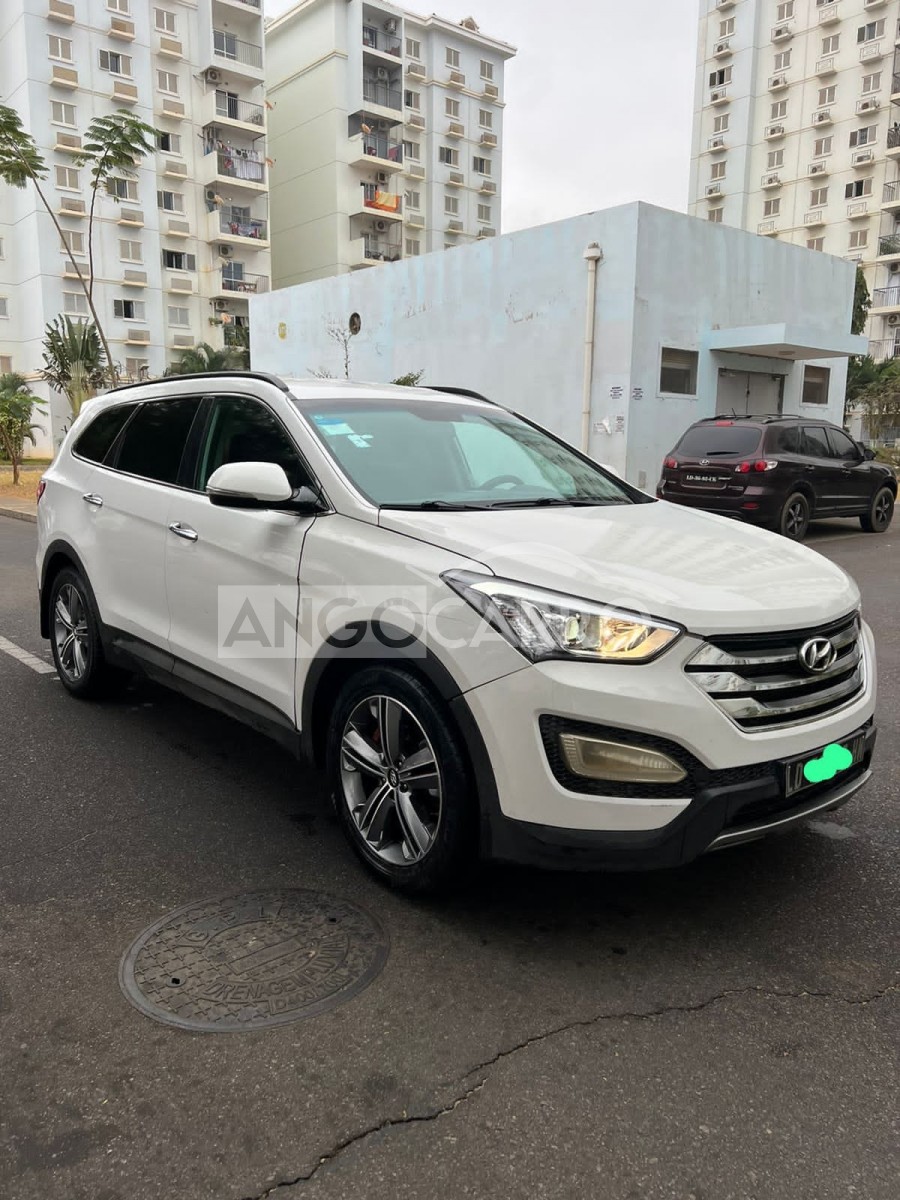 Hyundai Santa Fe 2016 (Gasolina) - Angocarro