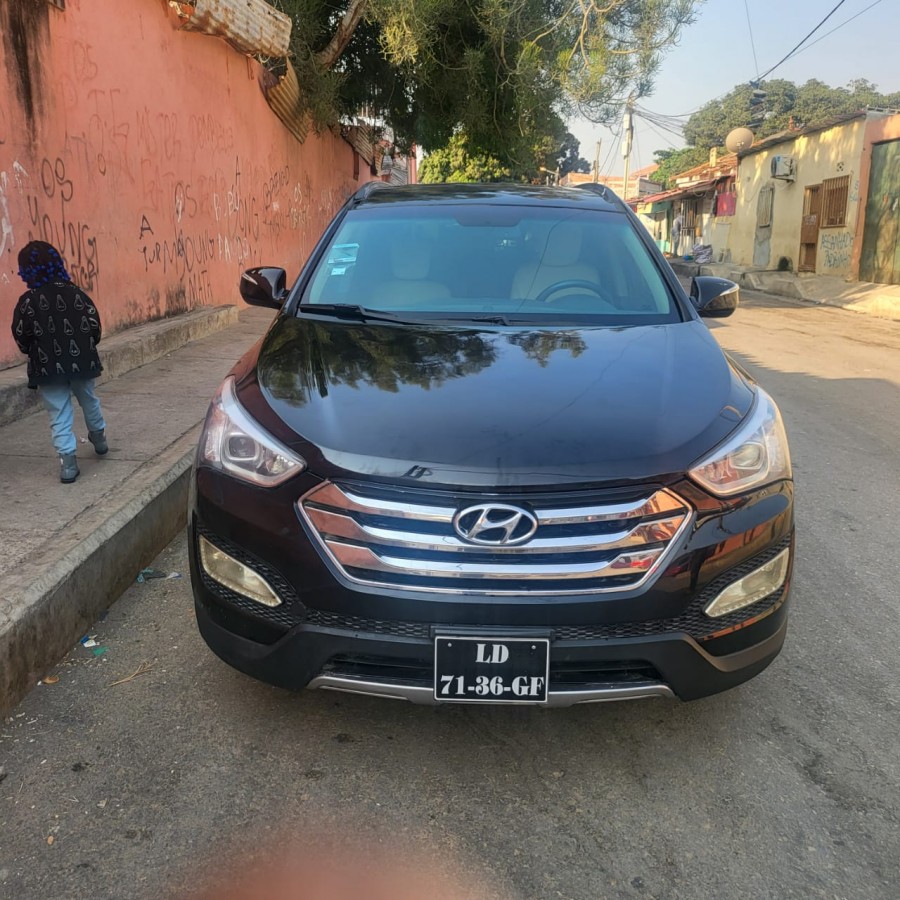 Hyundai Santa Fe 2016 (Gasolina) - Angocarro