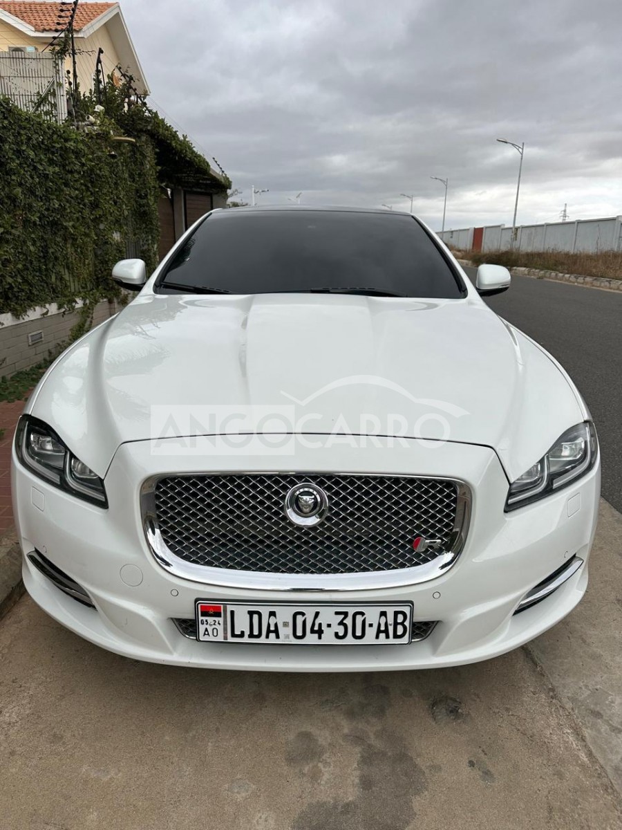 Jaguar XJ 2023 (Gasolina) - Angocarro