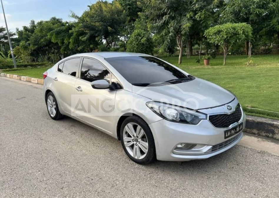 Kia K3 2019 (Gasolina) - Angocarro