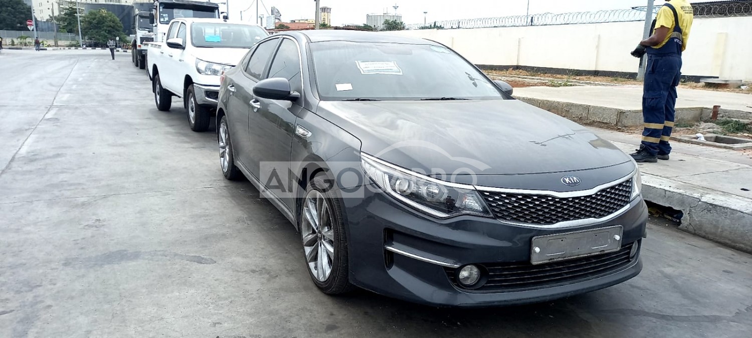 Kia K5 2017 (Gasolina) - Angocarro