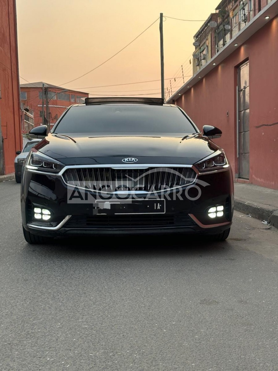 Kia K7 2023 (Gasolina) - Angocarro