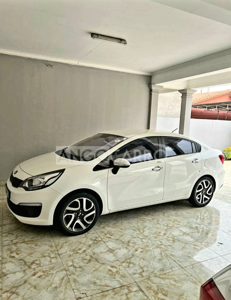 Kia Pride 2017 (Gasolina) - Angocarro