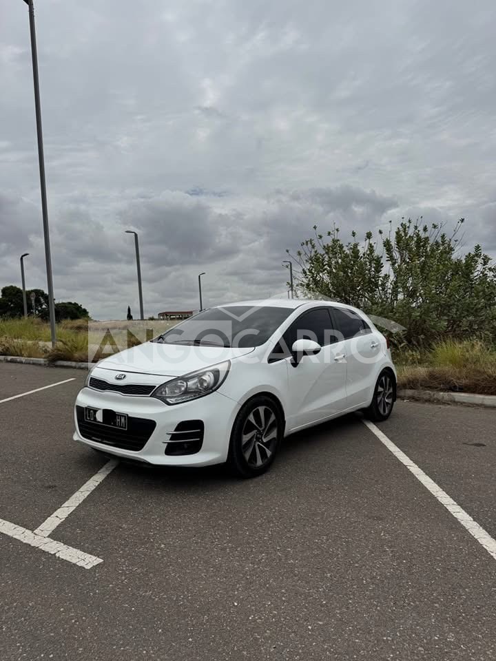Kia Pride 2017 (Gasolina) - Angocarro