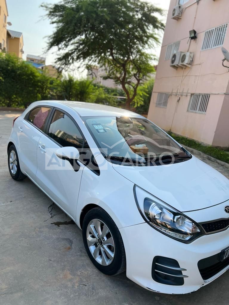 Kia Pride 2020 (Gasolina) - Angocarro