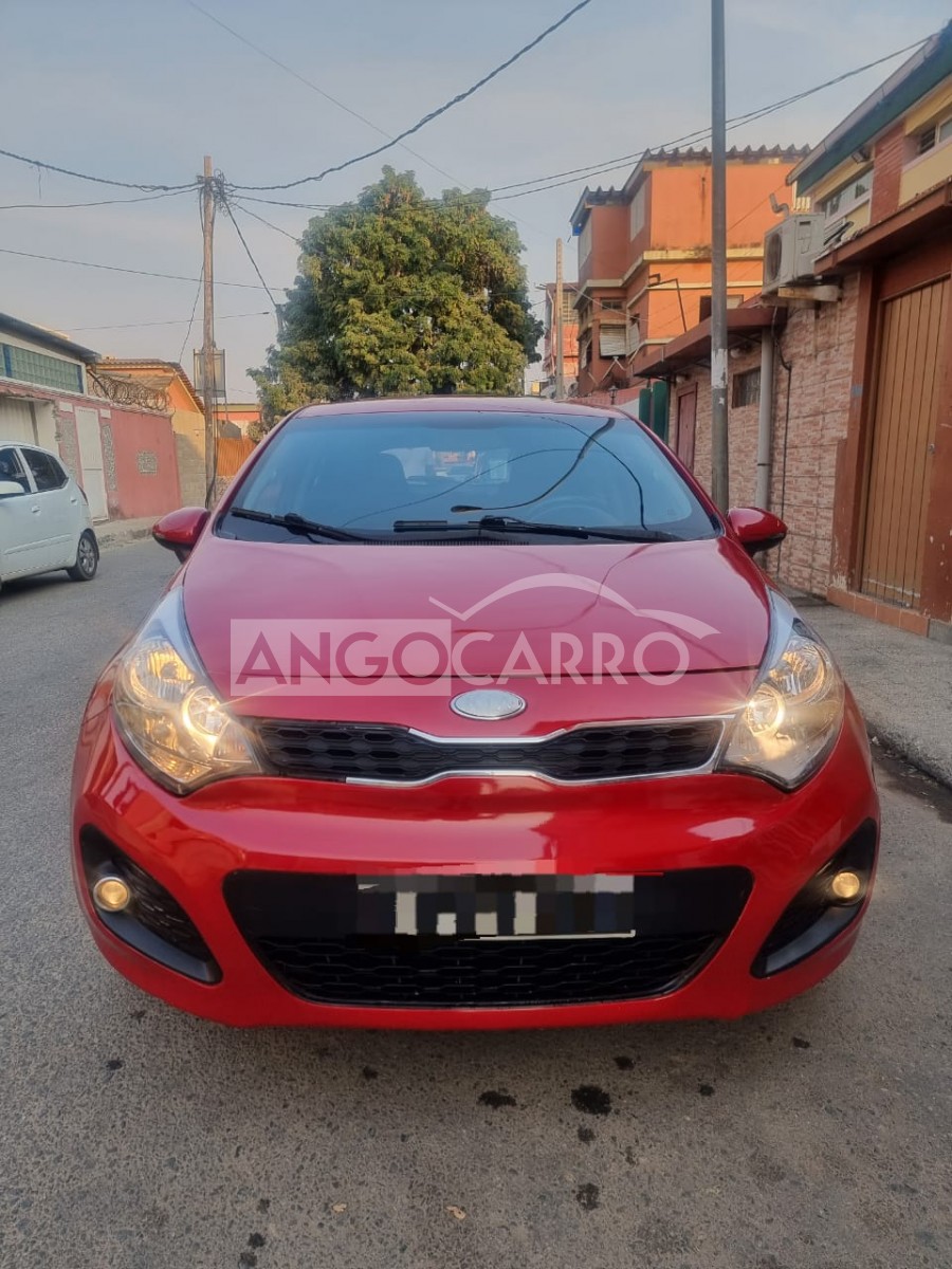 Kia Rio 2012 (Gasolina) - Angocarro