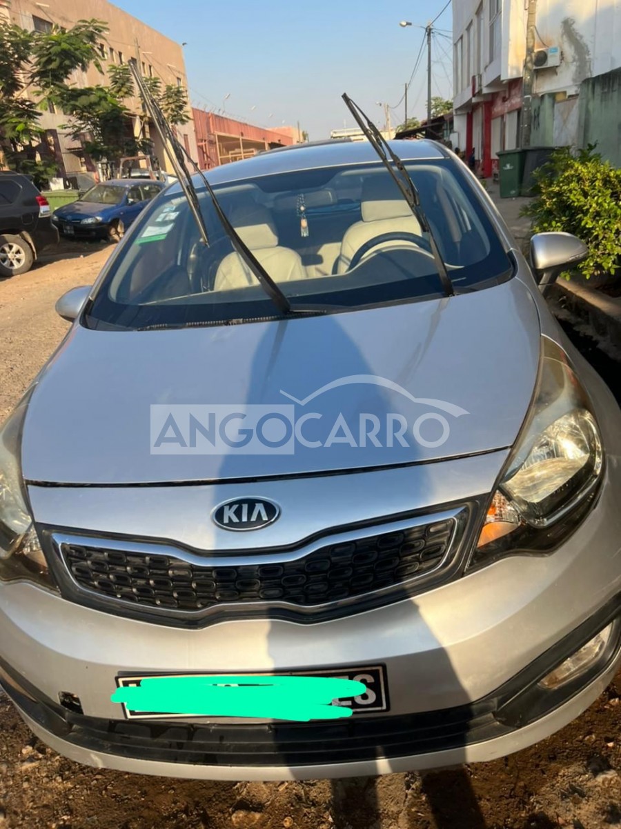 Kia Rio 2013 (Gasolina) - Angocarro