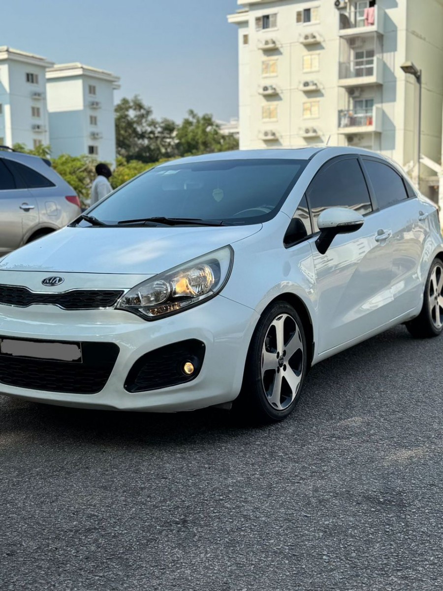Kia Rio 2014 (Gasolina) - Angocarro