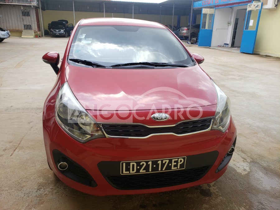 Kia Rio 2014 (Gasolina) - Angocarro