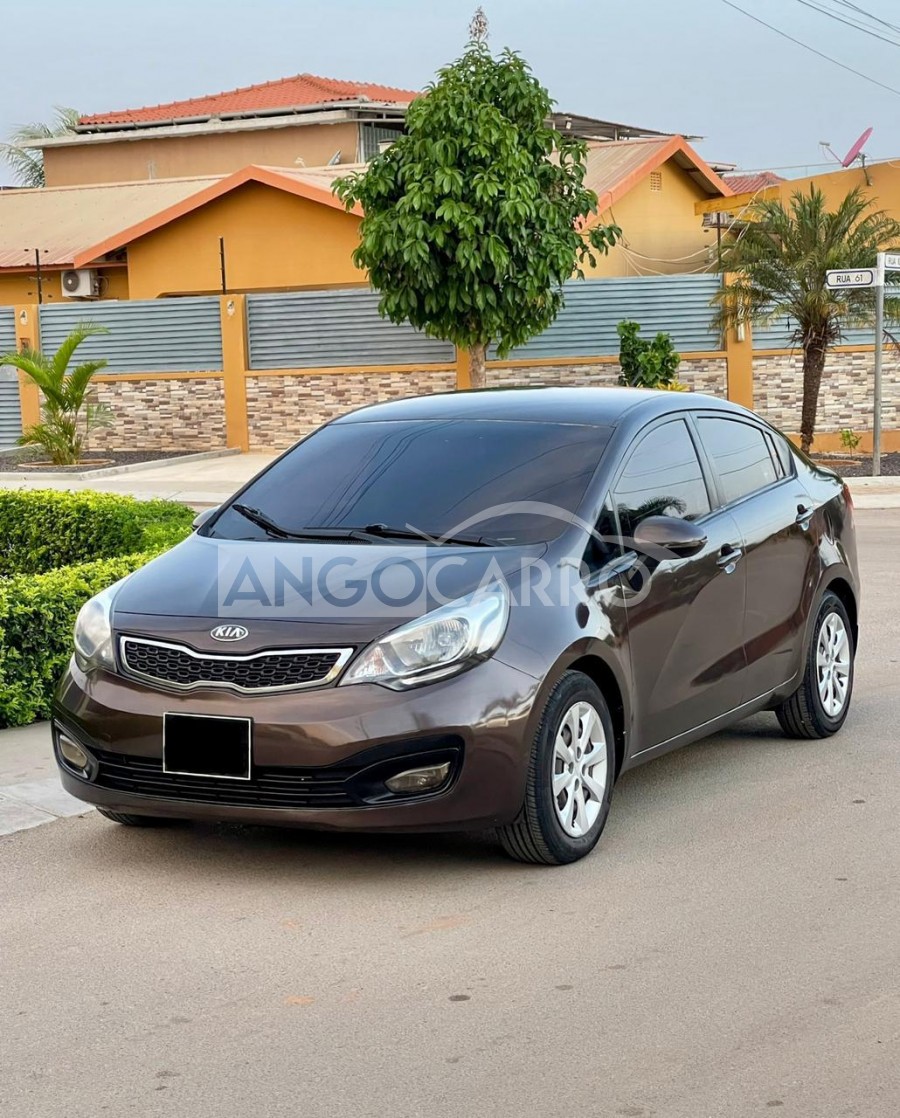 Kia Rio 2014 (Gasolina) - Angocarro