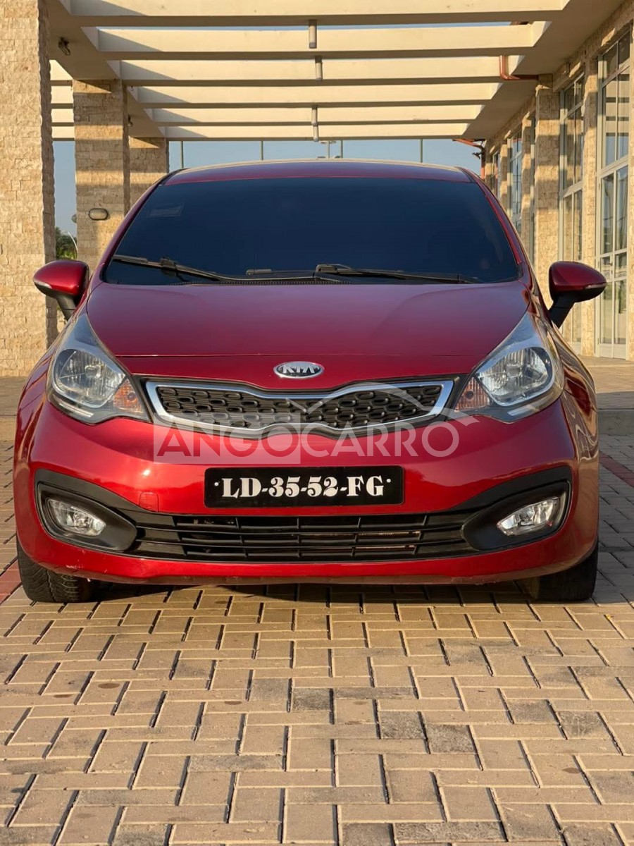 Kia Rio 2014 (Gasolina) - Angocarro
